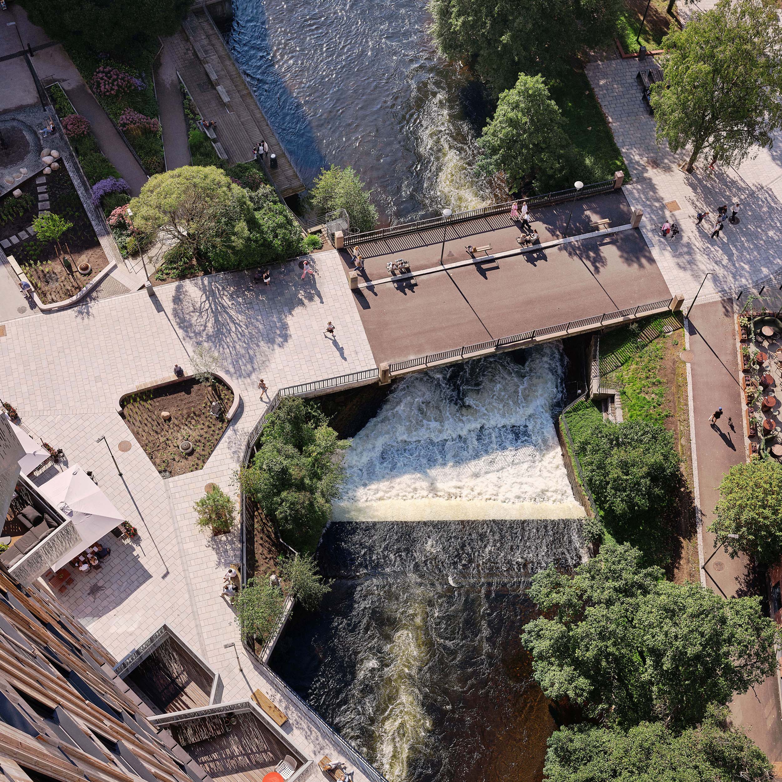 NLA - Gullhaug Torg - Fra parkering til byliv